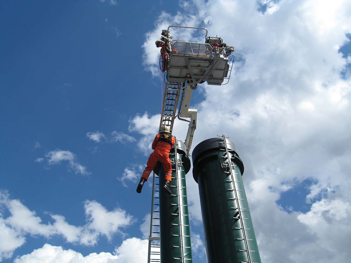 Personenrettung mit Hubsteiger geübt - Freiwillige Feuerwehr Bad Goisern
